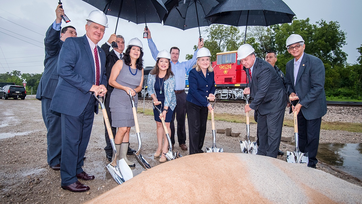 Port Houston Commits to Regional Freight Mobility: Port Officials ...